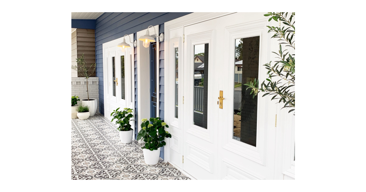 XR4 | Regency | Entrance | Hume Doors & Timber